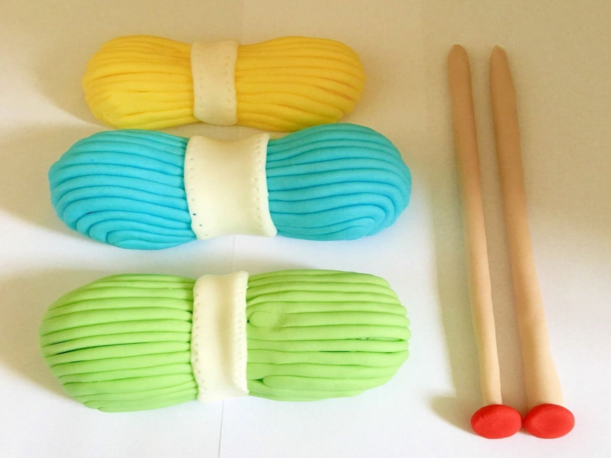 Edible x3 wool knitting cake topper